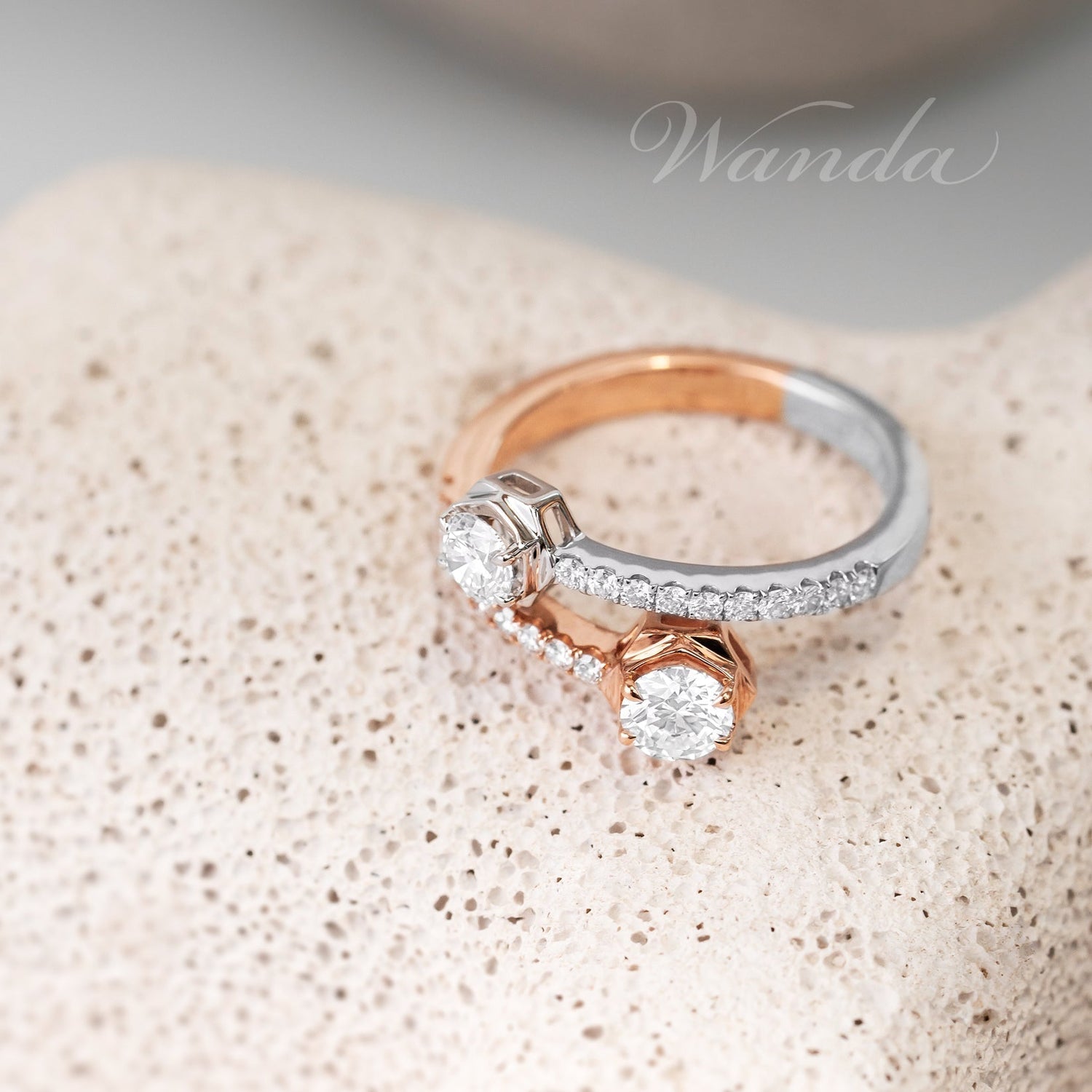 Perbedaan Warna Gold dan Rose Gold: Menjelajahi Keindahan dan Karakter